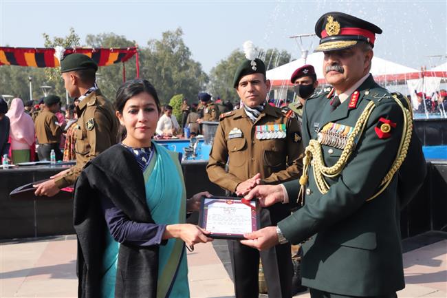 WESTERN COMMAND CELEBERATES VIJAY DIWAS IN JAMMU AND CHANDIMANDIR