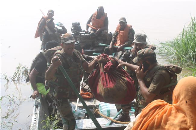 ARMY RESCUE OPERATION BEGINS IN SHIMLA, ANANDPUR SAHIB, HOSHIARPUR, ONE ...
